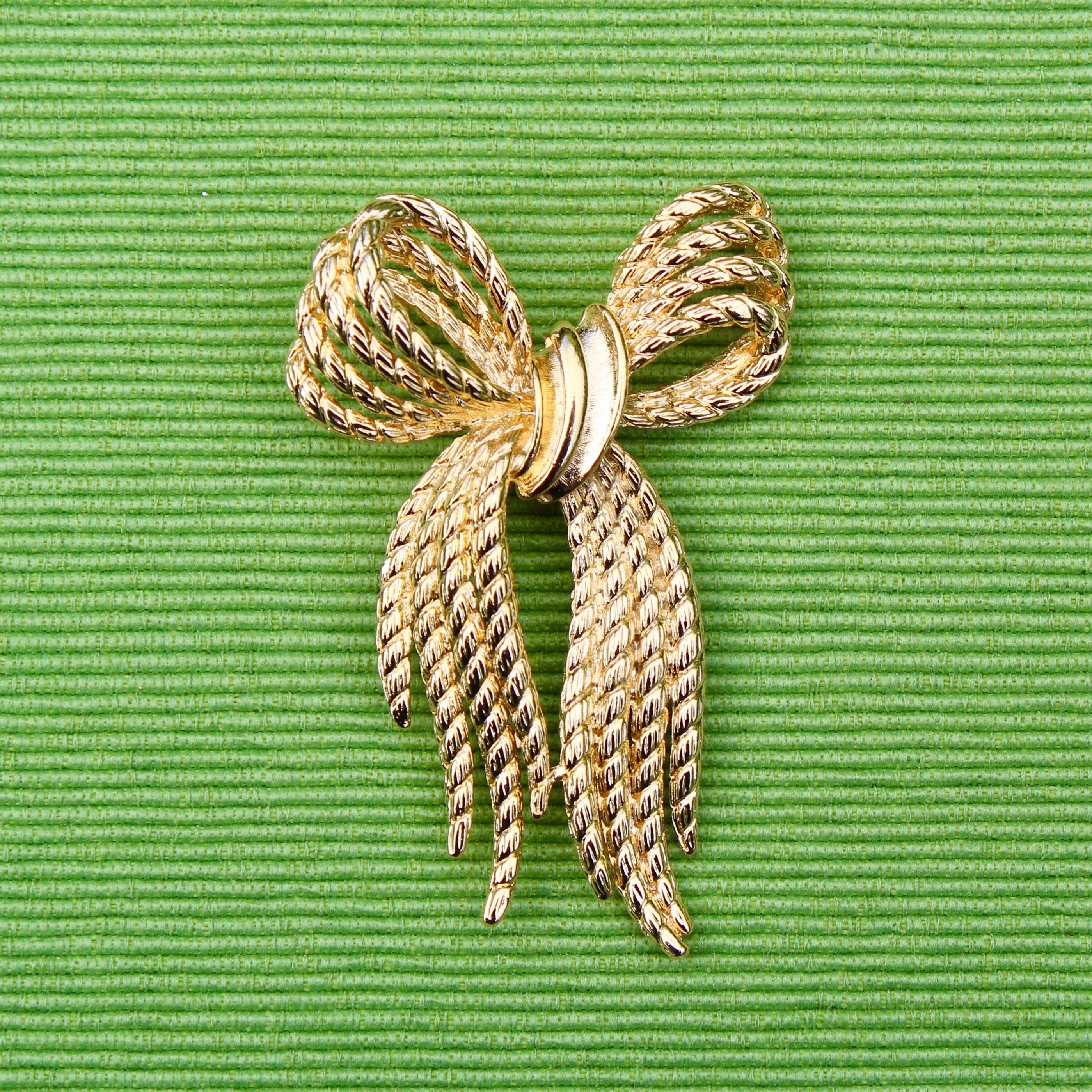 Audra's Brooches - vintage brooches to enhance your modern style